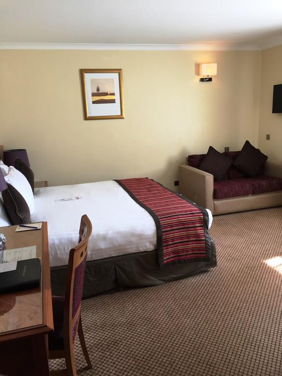 ROYAL CHACE HOTEL ENFIELD